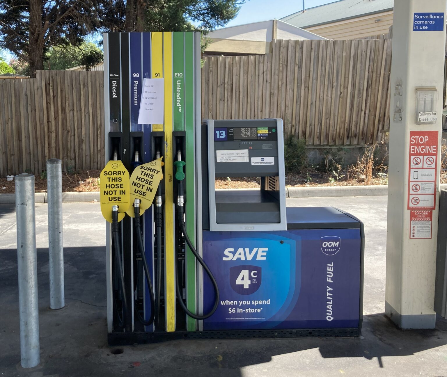 Servos with no fuel - VicNews
